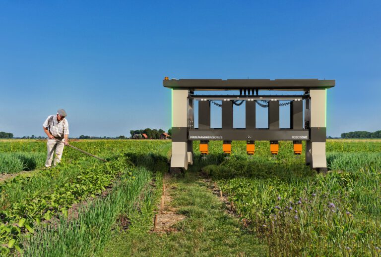 Robot One — Pixelfarming Robotics